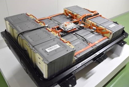 Tab-Welding: Scan-system for laser welding on battery cells - raylase